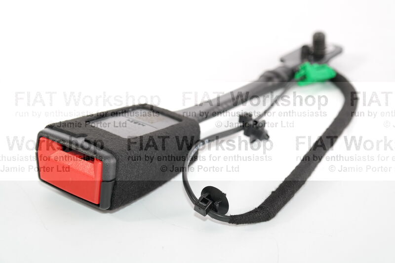 Fiat 500X Seat Belt
